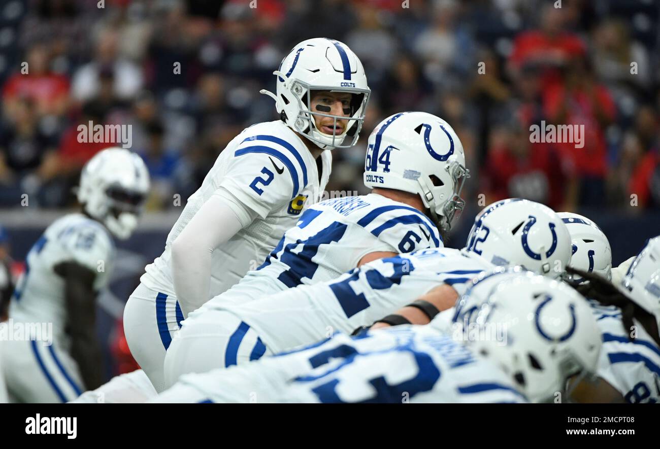Indianapolis Colts quarterback Carson Wentz (2) stands over the line ...