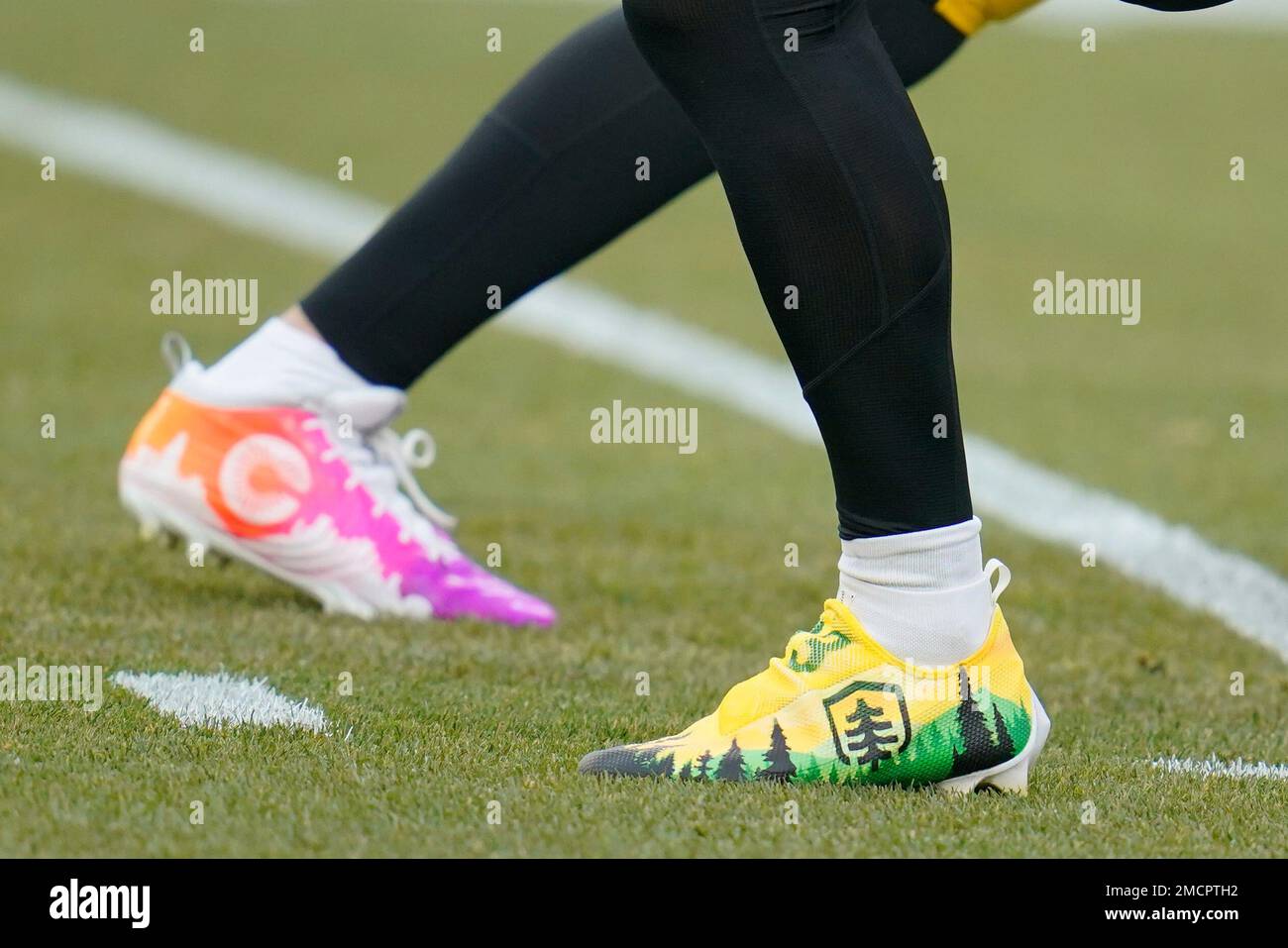 Pittsburgh Steelers outside linebacker T.J. Watt (90) wears cleats for ...