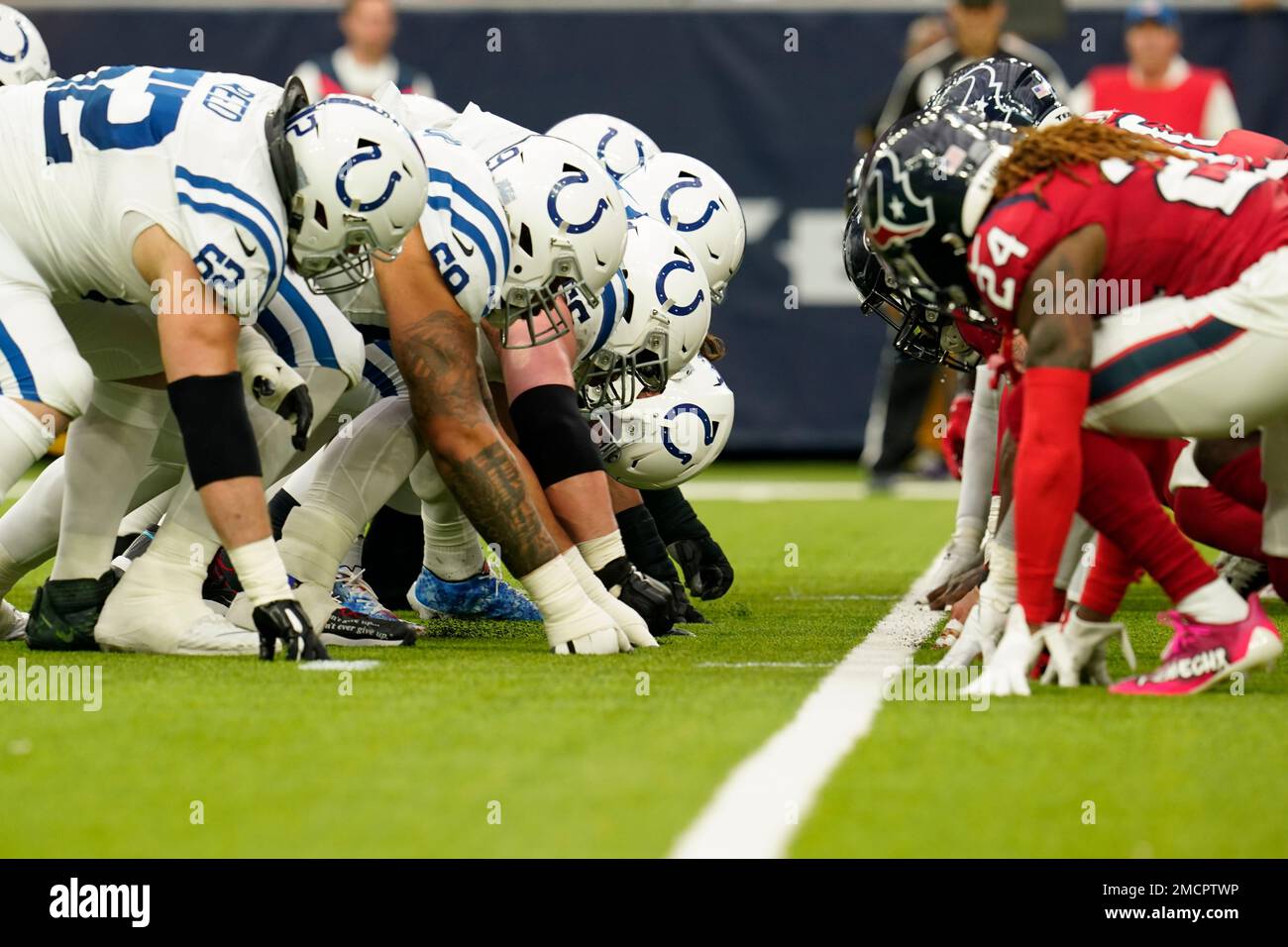 Indianapolis Colts line of scrimmage during an NFL football game ...