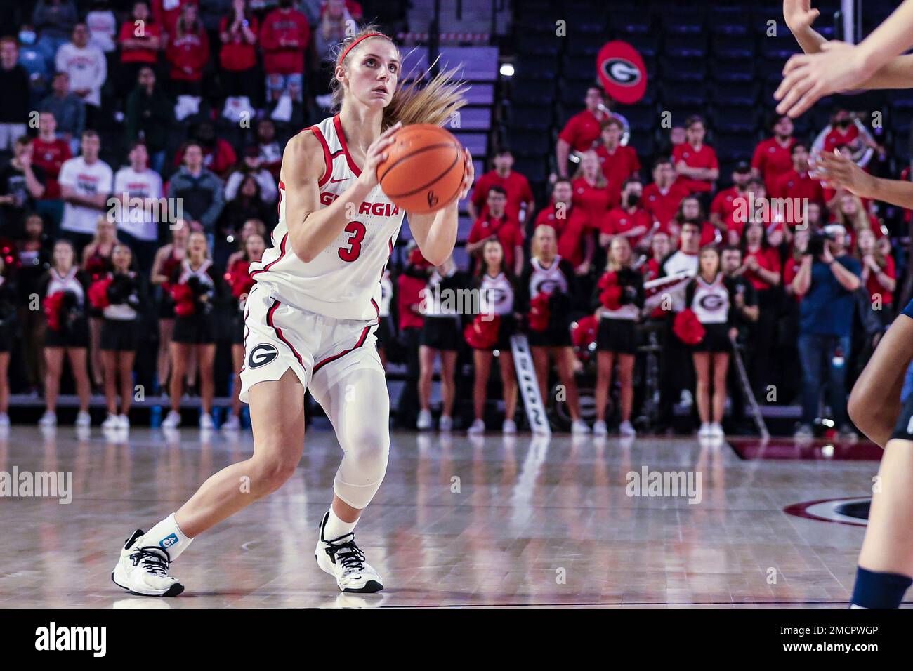 Georgia guard Sarah Ashlee Barker (3) shoots a successful 3-pointer in ...