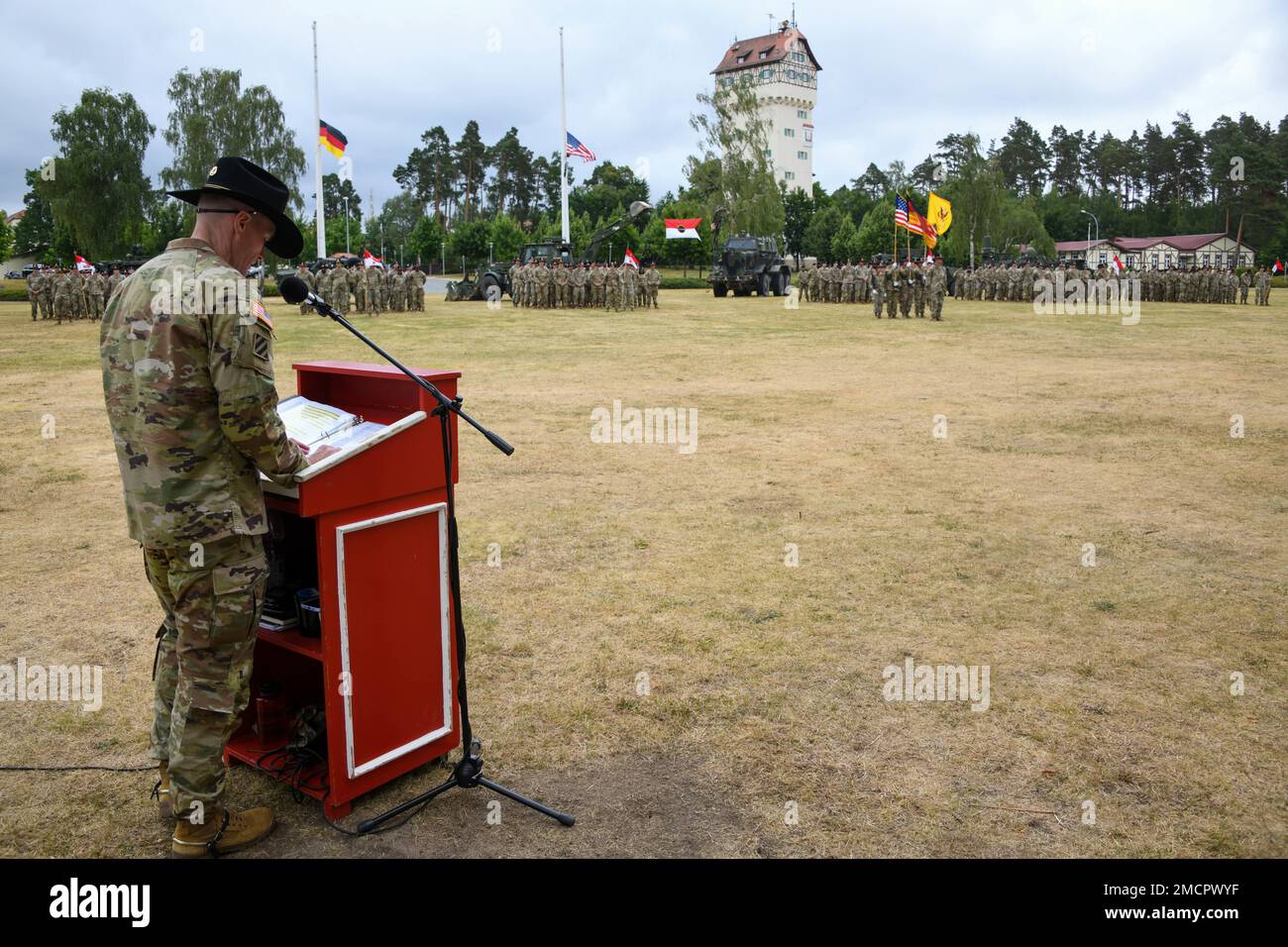 U.S. Army Lt. Col. William Murray, Commander of the Regimental Engineer ...