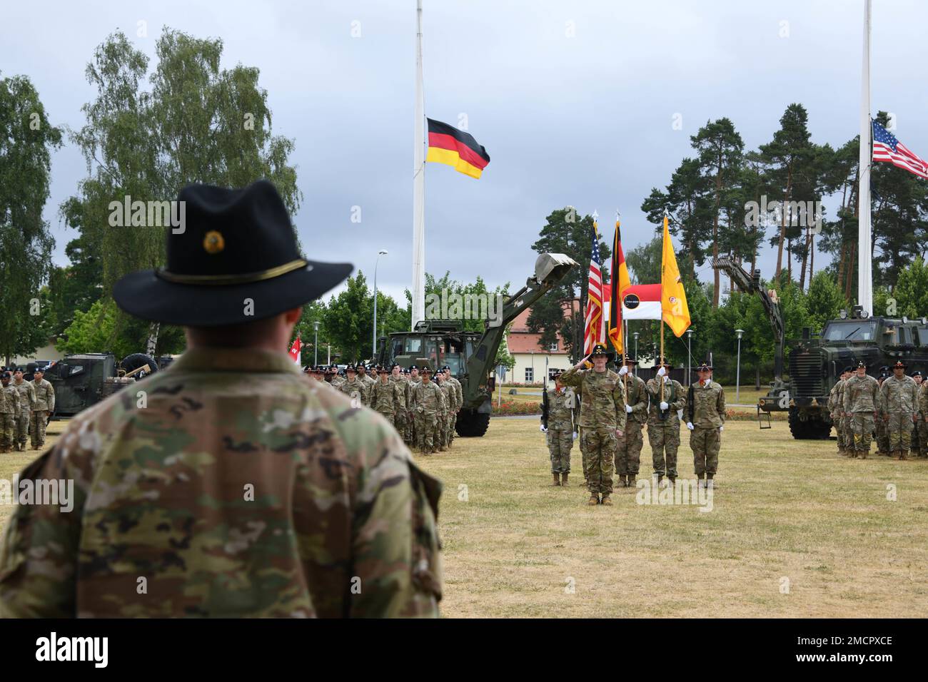 U.S. Army Lt. Col. William Murray, Commander of the Regimental Engineer ...