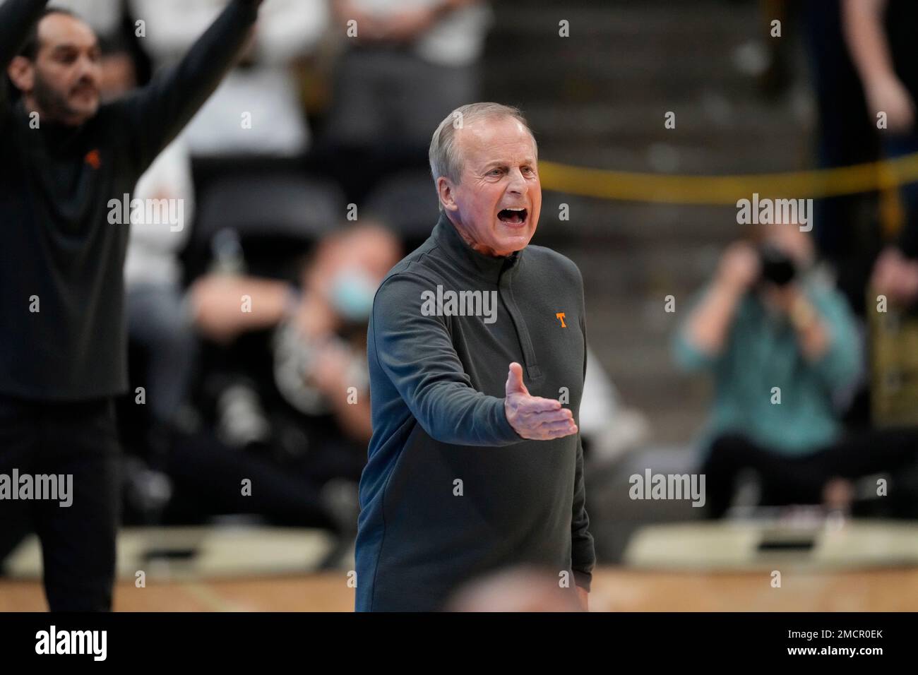 Tennessee head coach Rick Barnes in the first half of an NCAA college ...