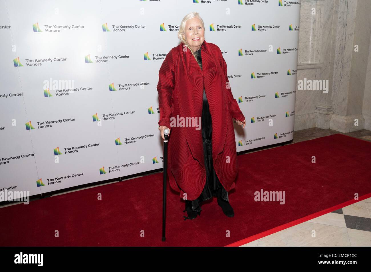 2021 Kennedy Center honoree singer-songwriter Joni Mitchell poses on ...