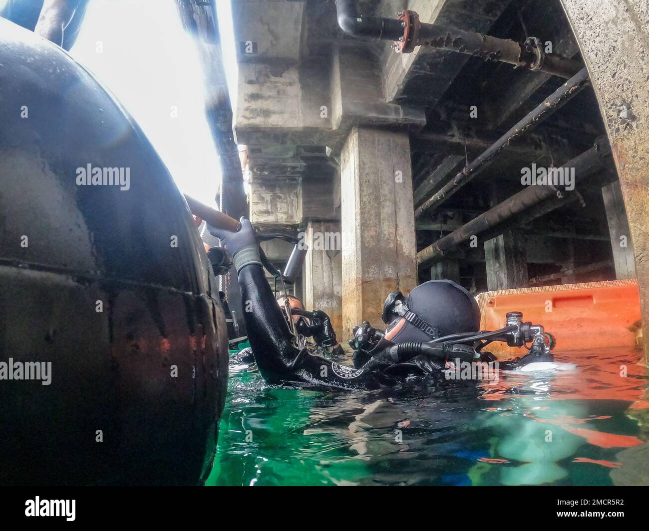 Soldiers from the 7th Engineer Dive Detachment – U.S. Army, 130th ...