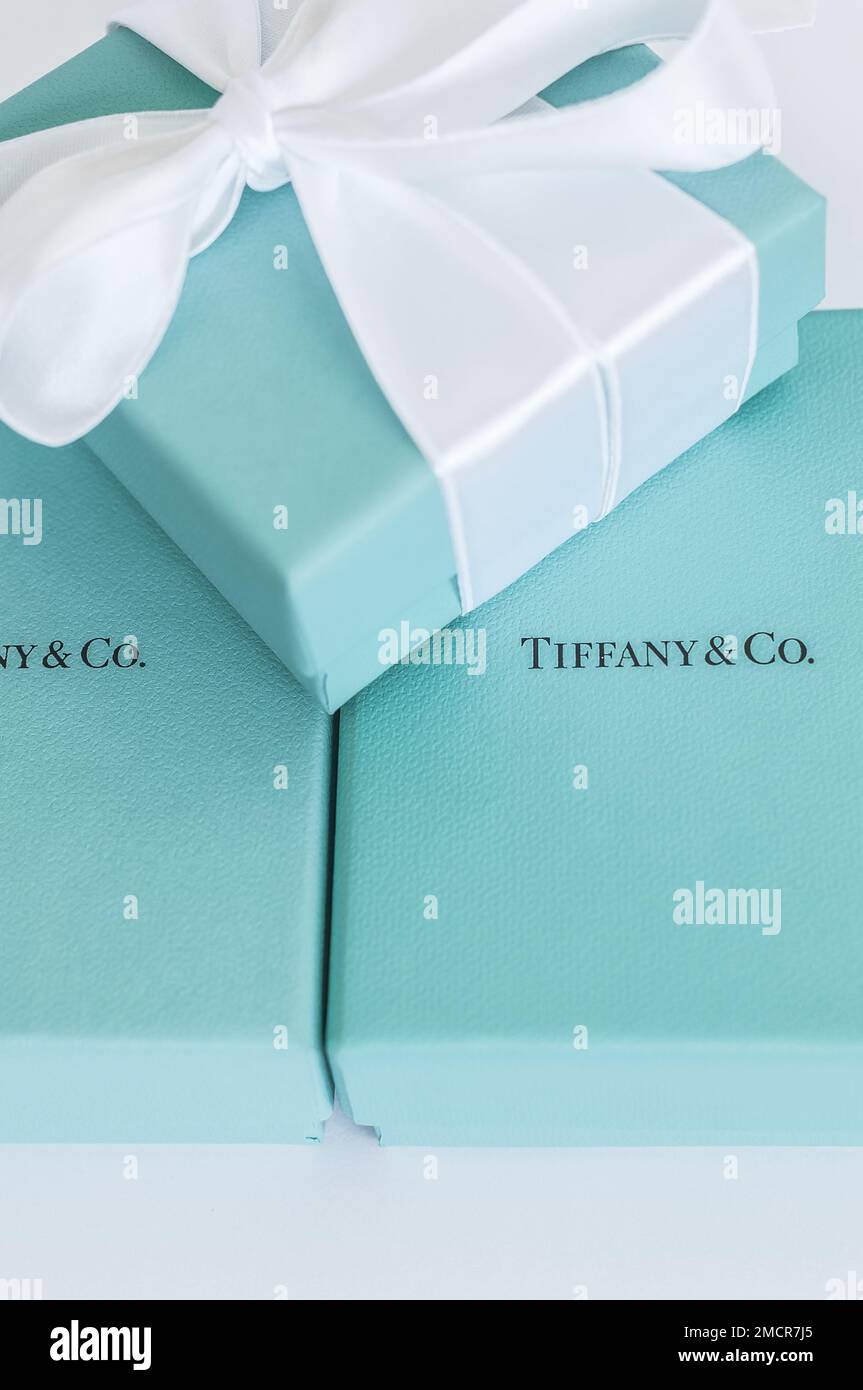 Tiffany turquoise blue hi-res stock photography and images - Alamy