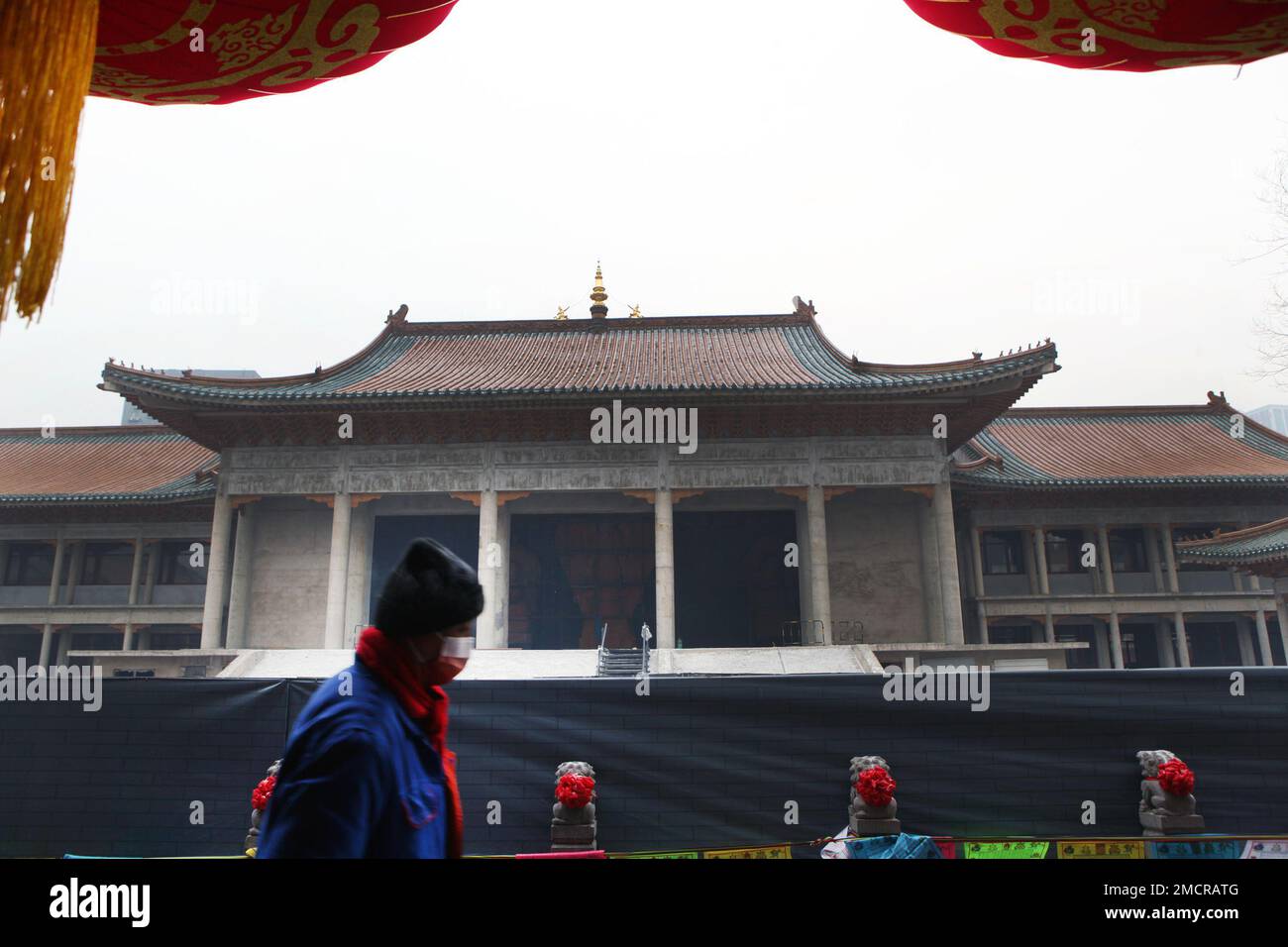 SHENYANG, CHINA - JANUARY 22, 2023 - People come to the Shisheng Temple ...