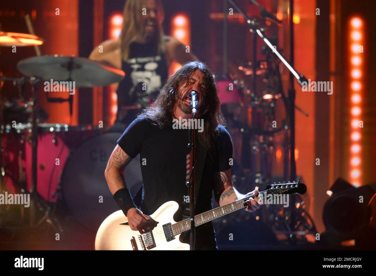 Dave Grohl and the Foo Fighters perform during the Rock & Roll Hall of ...