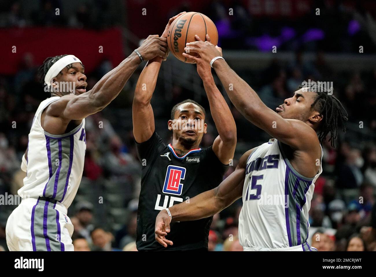 Clippers To Shoot A Basketball
