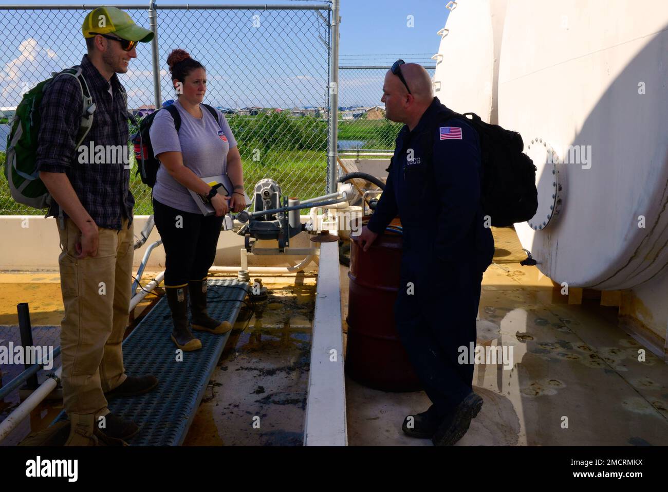 Environment agency inspector hi-res stock photography and images - Alamy