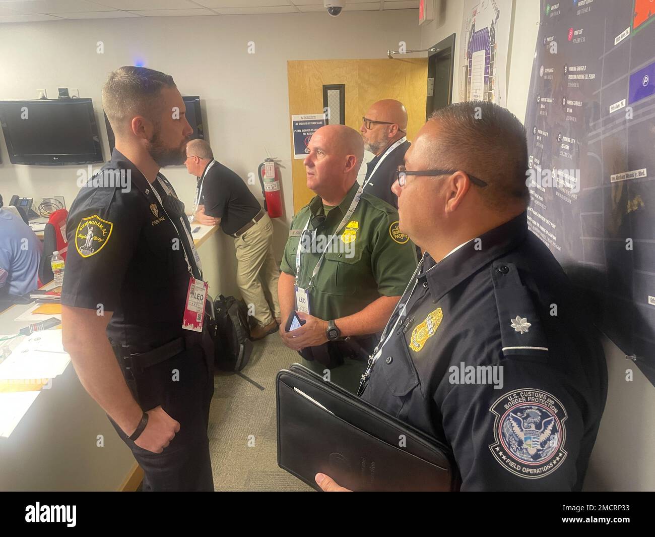 Supervisory Bp Agent Shane Smith Meets With Birmingham Police At The