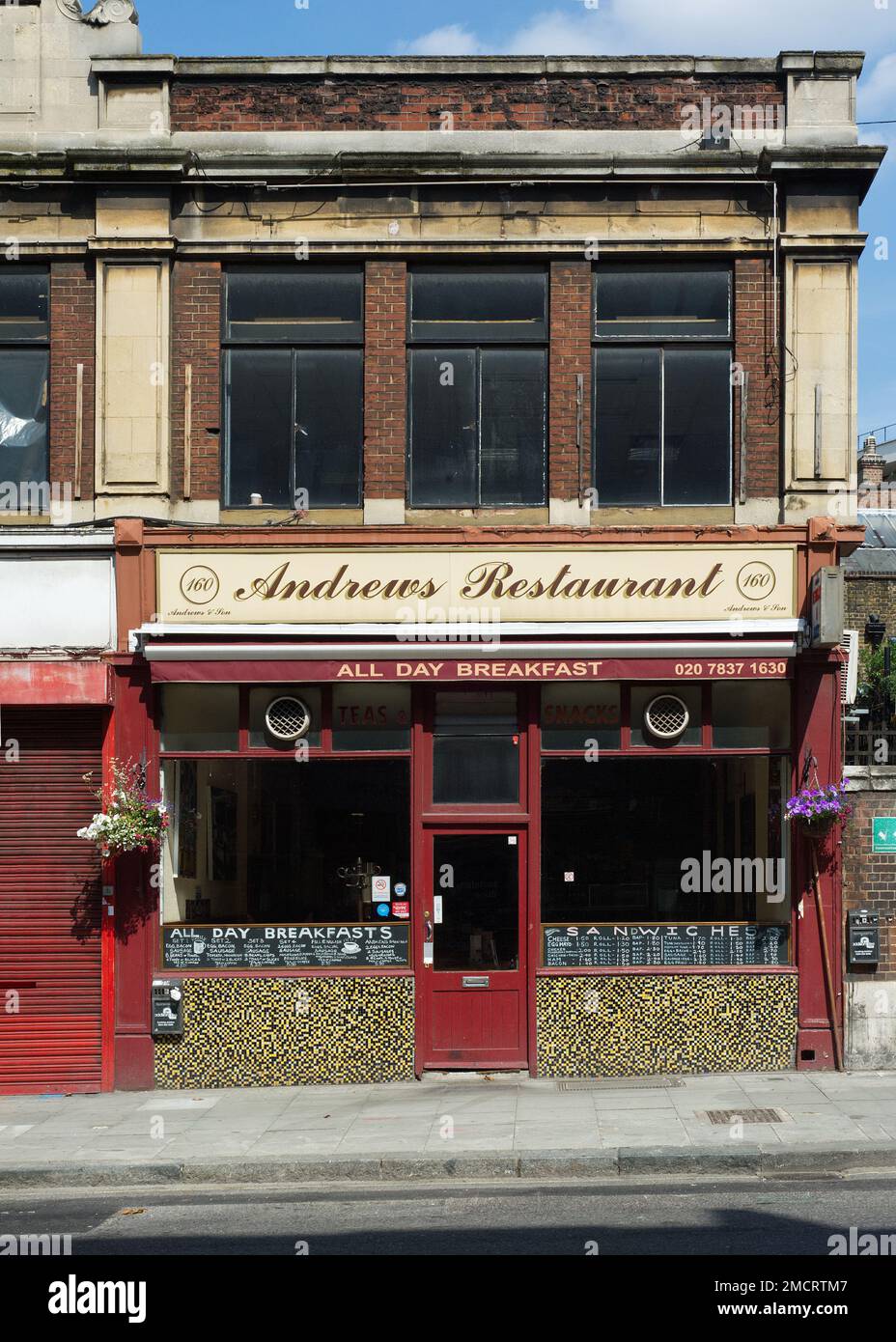 Traditional London Cafe / Restaurant Stock Photo - Alamy