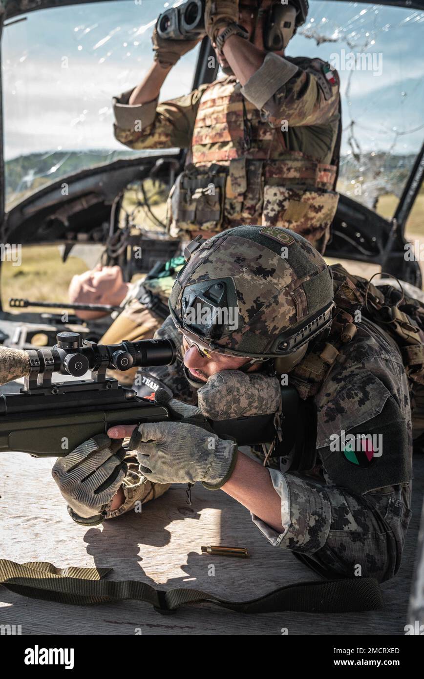 Sniper team hi-res stock photography and images - Alamy