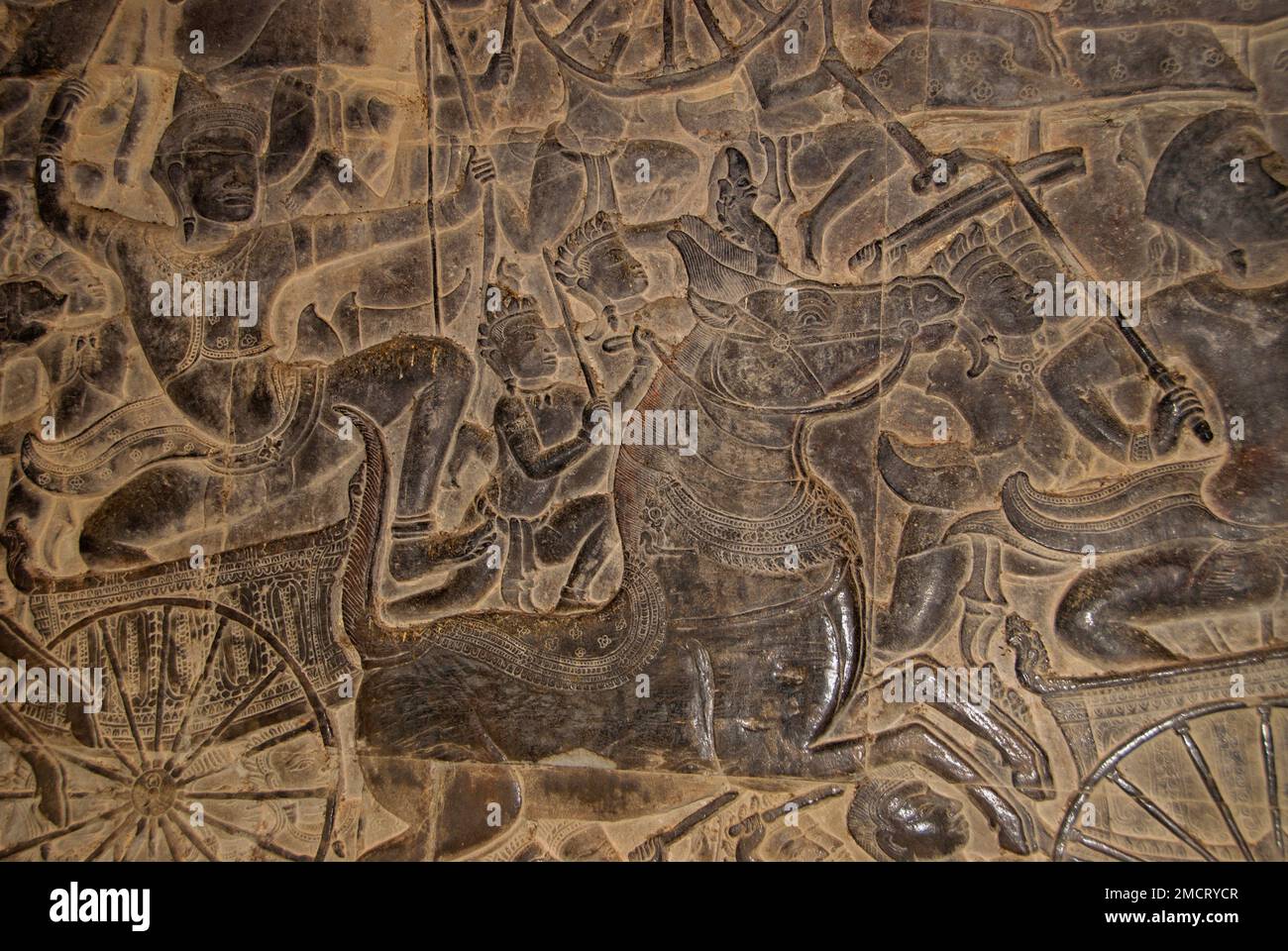 Carving of archer in chariot at war, Angkor Wat temple, Siem Riep ...