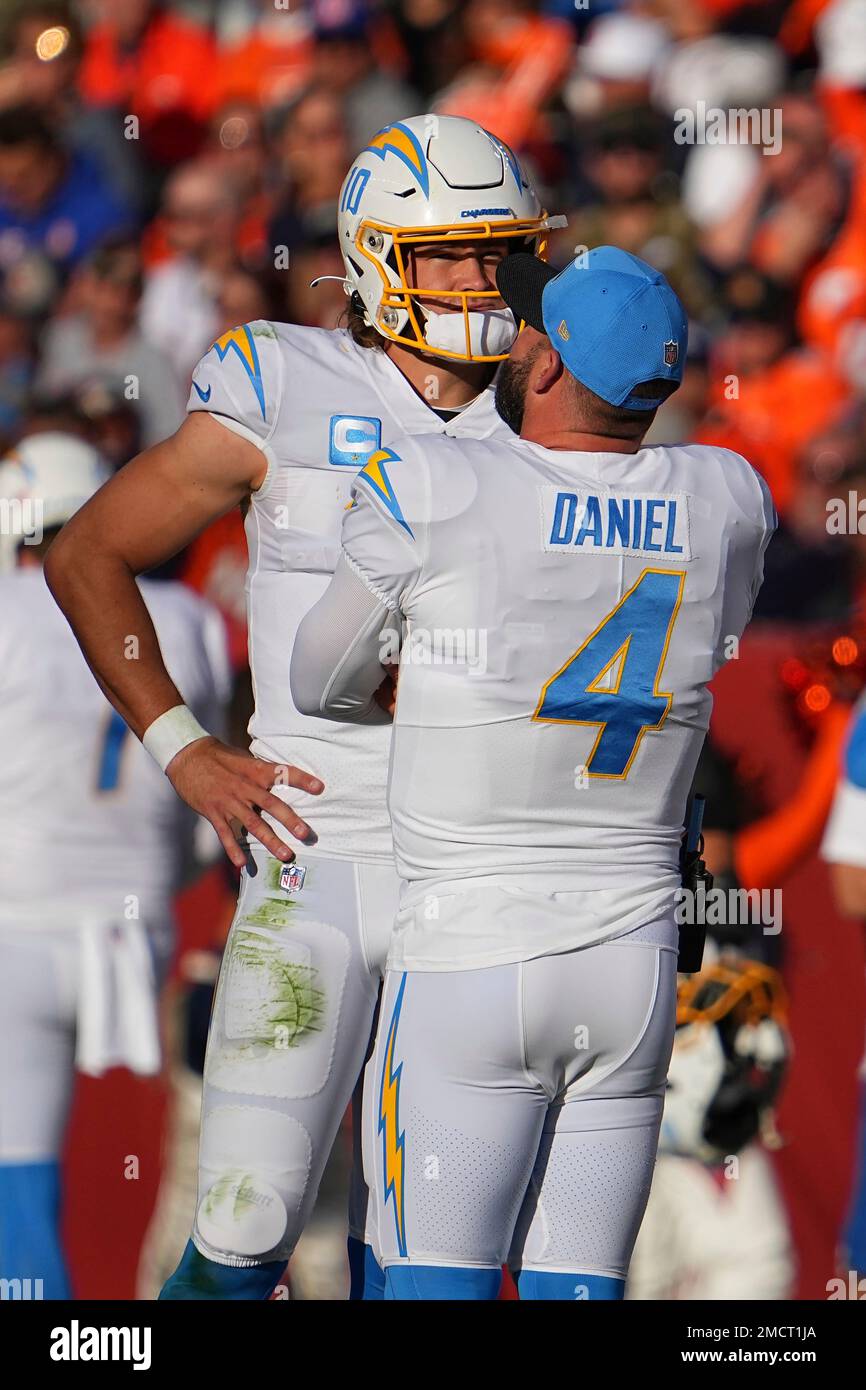 Los Angeles Chargers quarterback Justin Herbert (10) and Los Angeles ...