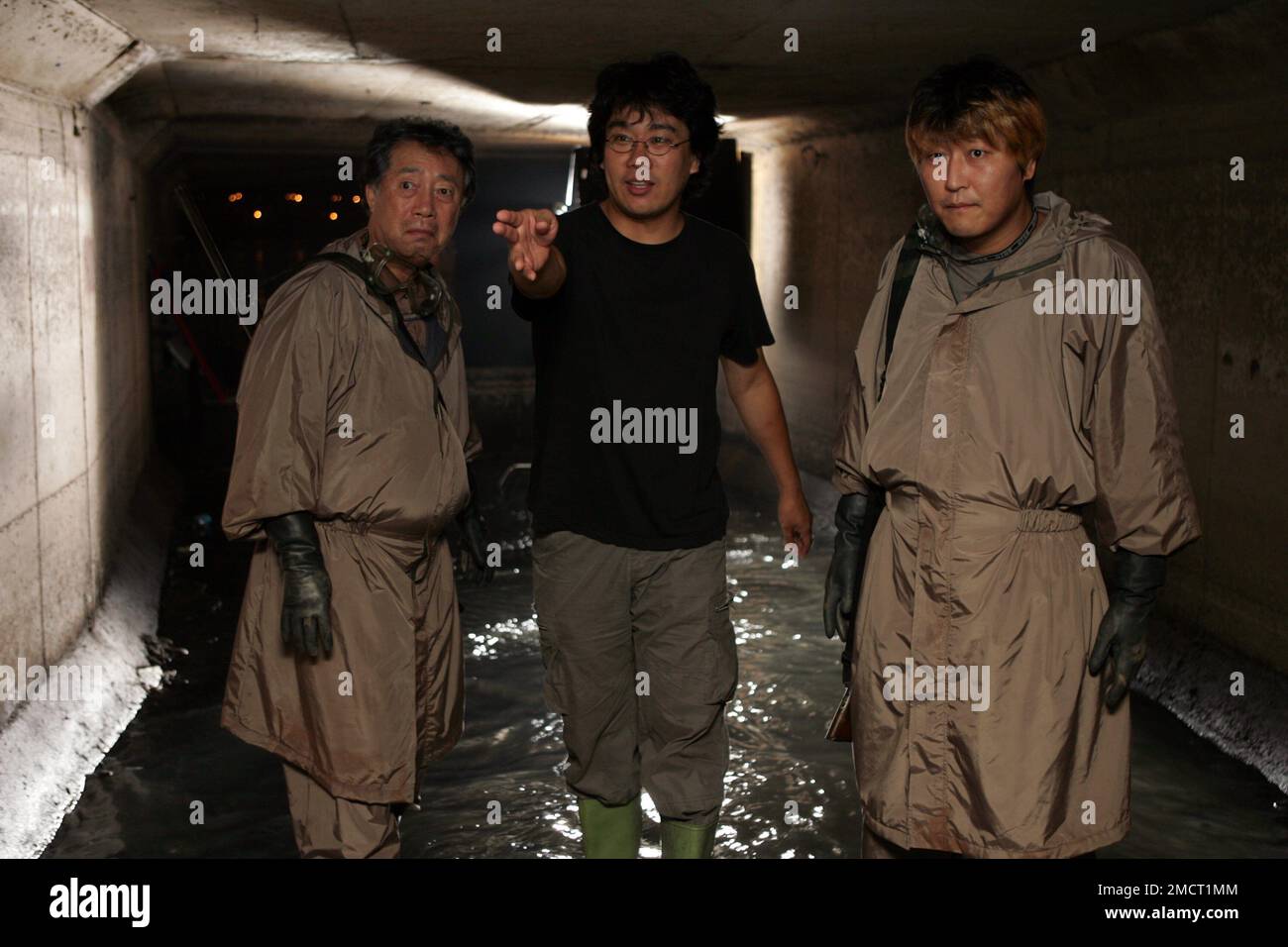 BONG JOON HO, KANG-HO SONG and BYUN HEE-BONG in THE HOST (2006 ...