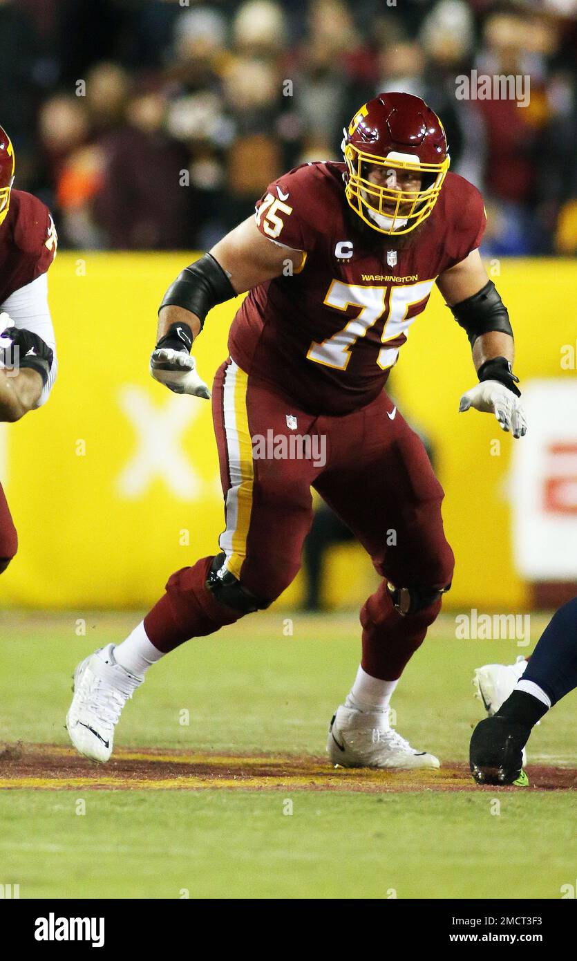 Washington Football Team guard Brandon Scherff (75) blocks during an ...
