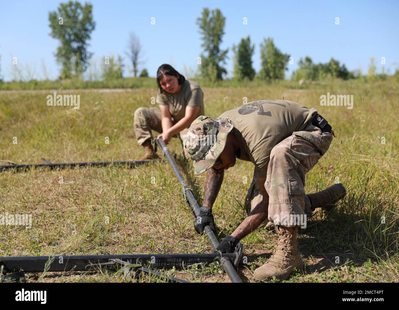 Spc. Jamal Vassar and Pfc. Antoinette Gomez of the New Jersey Army ...