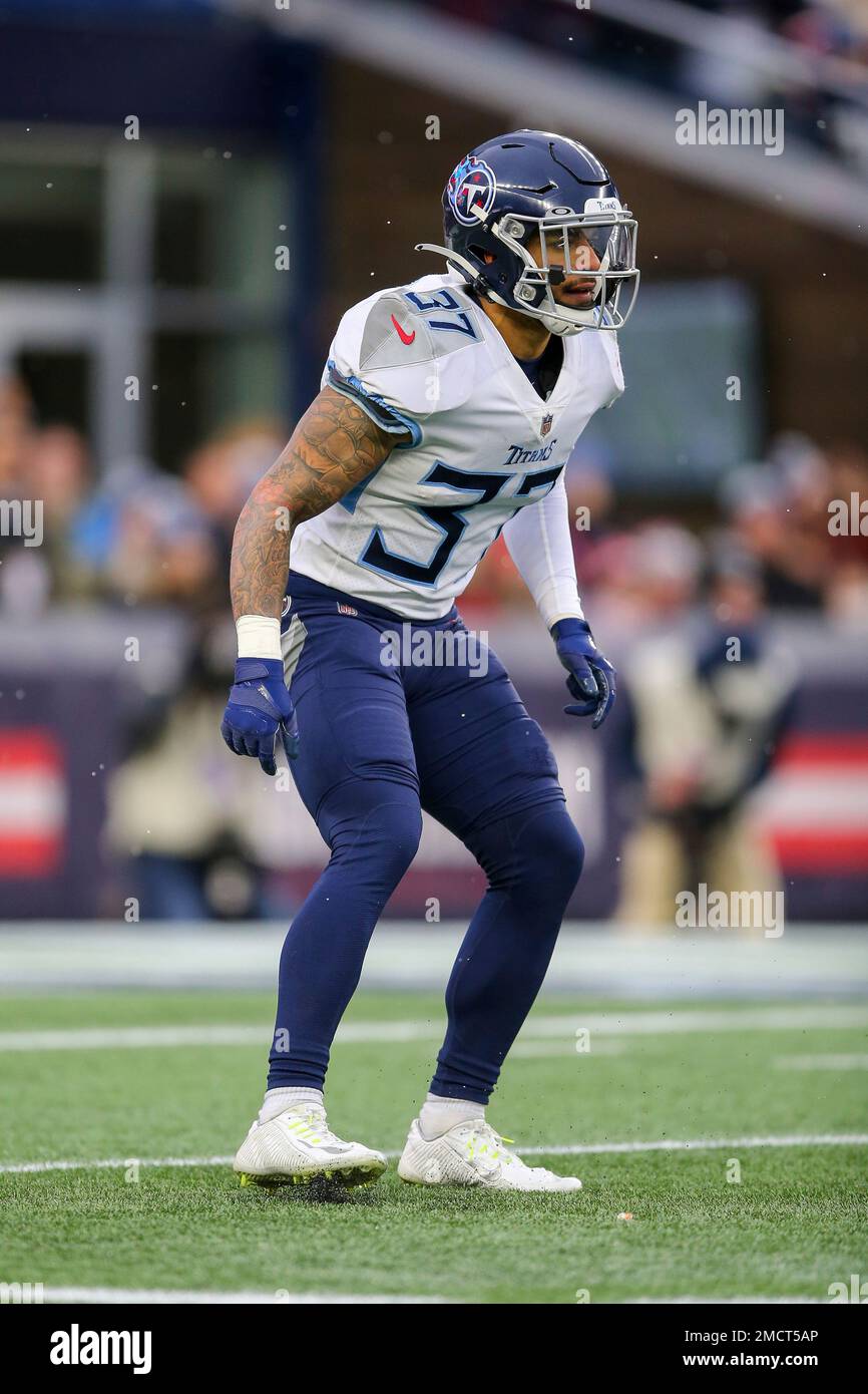 Tennessee Titans safety Amani Hooker (37) defends during the second ...