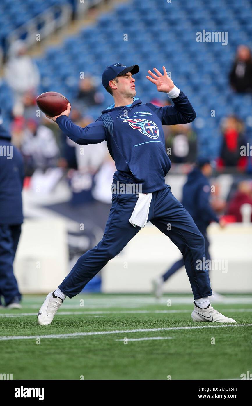 Tennessee Titans quarterback Kevin Hogan (18) warms up prior to an NFL ...