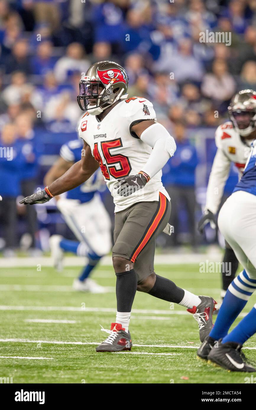 Linebacker (45) Devin White of the Tampa Bay Buccaneers against the ...