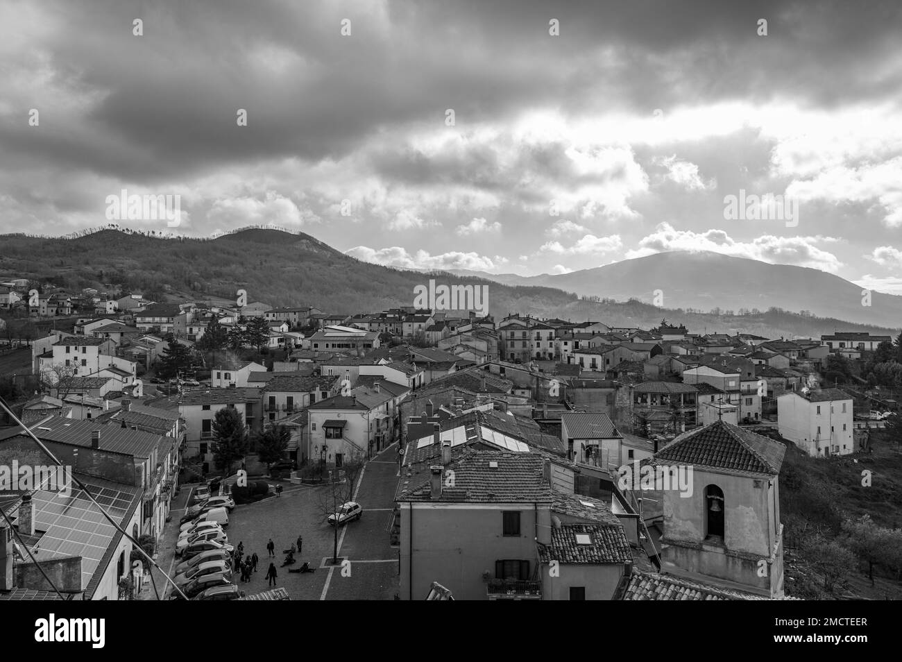 Roccasicura (La Ròcca in Molise) is an Italian town of 484 inhabitants ...