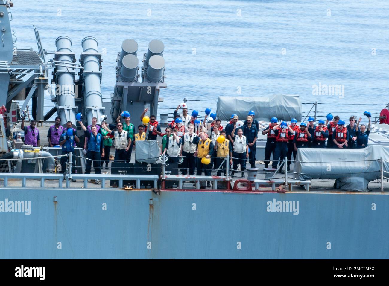 220709-N-UF592-1192 PHILIPPINE SEA (July 9, 2022) Sailors aboard the ...