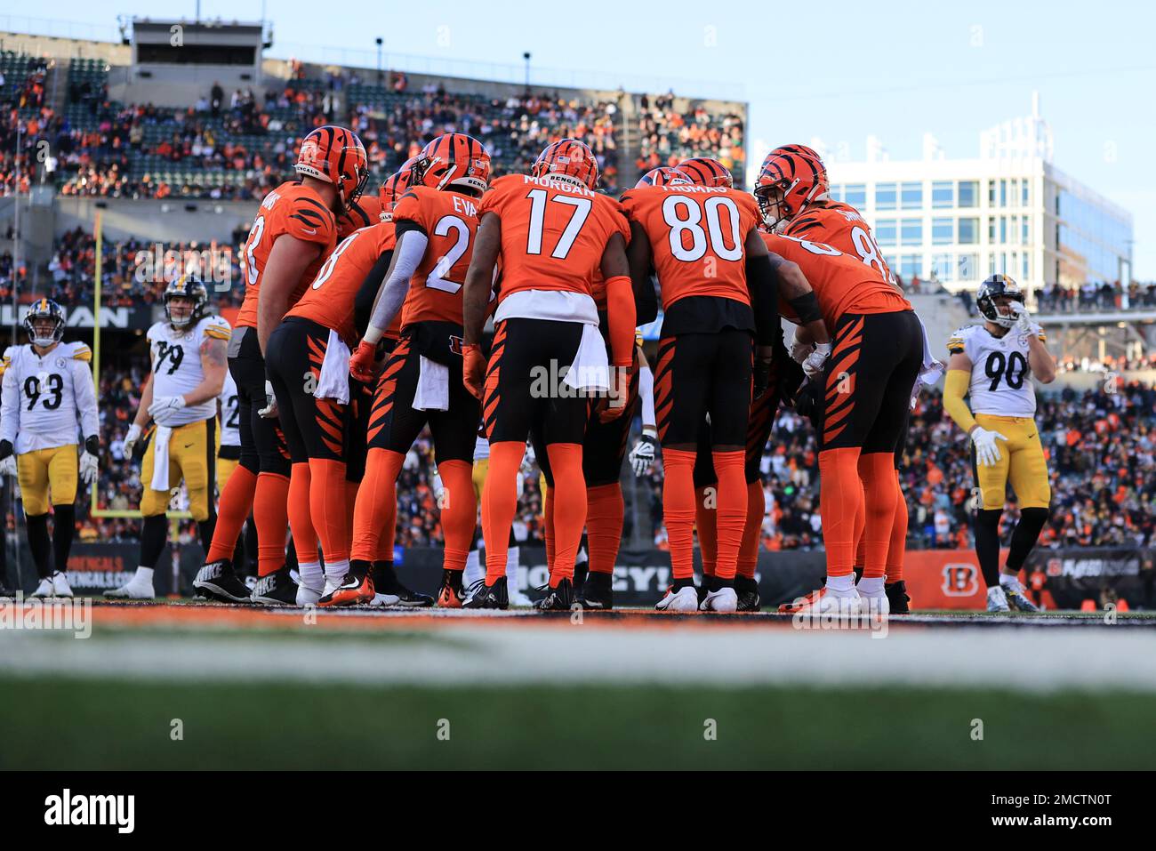 The Cincinnati Bengals offense huddles up as they play against the ...