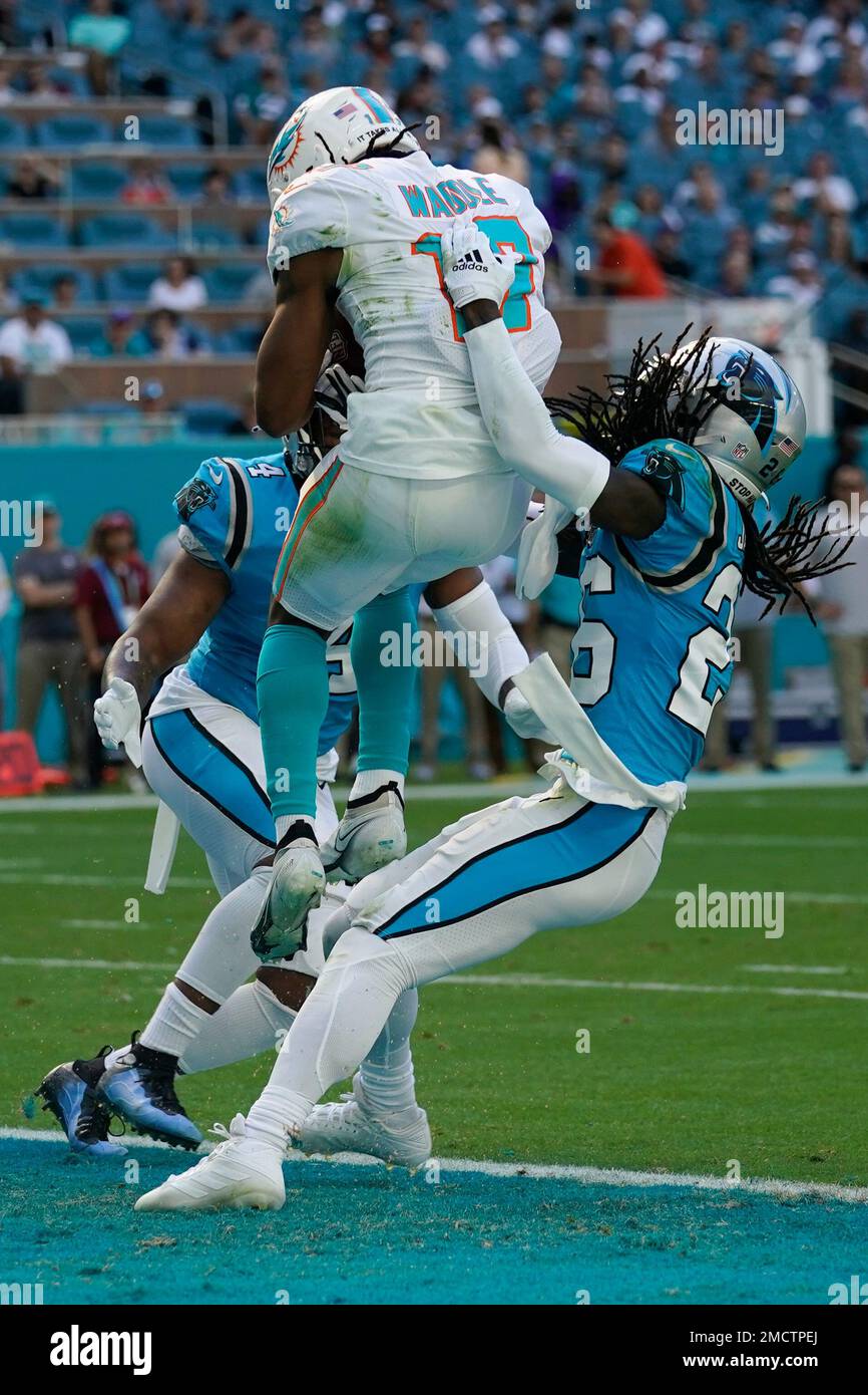 Miami Dolphins wide receiver Jaylen Waddle (17) scores a touchdown past ...