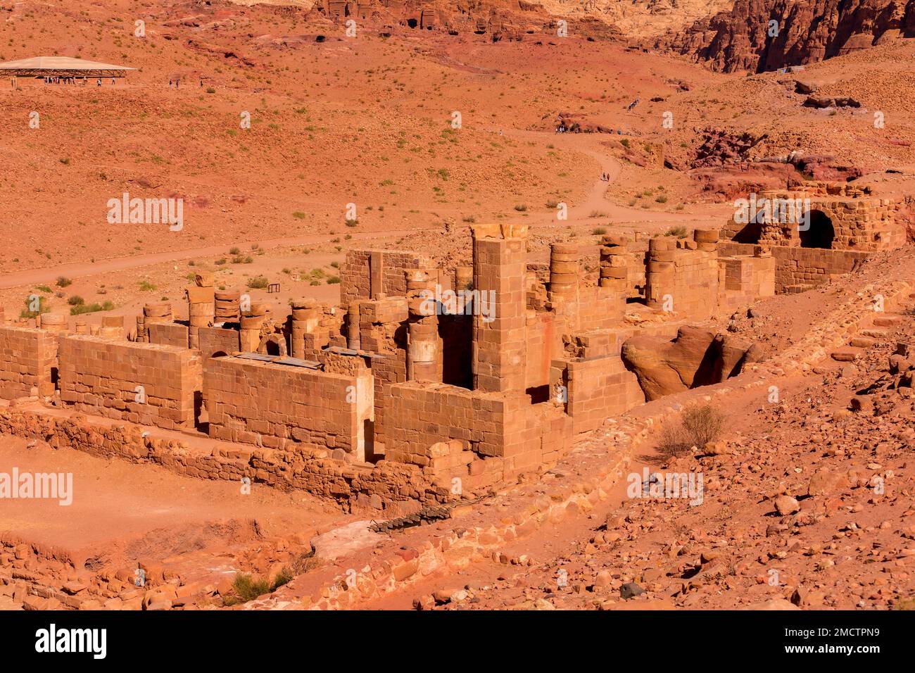 Petra, Jordan Ruins of the Great temple and Royal tombs Stock Photo - Alamy