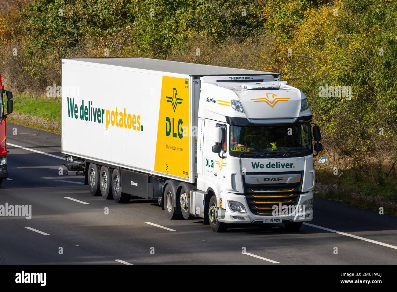 Daily Logistics Group DAF XF FL19 PXV Stock Photo - Alamy