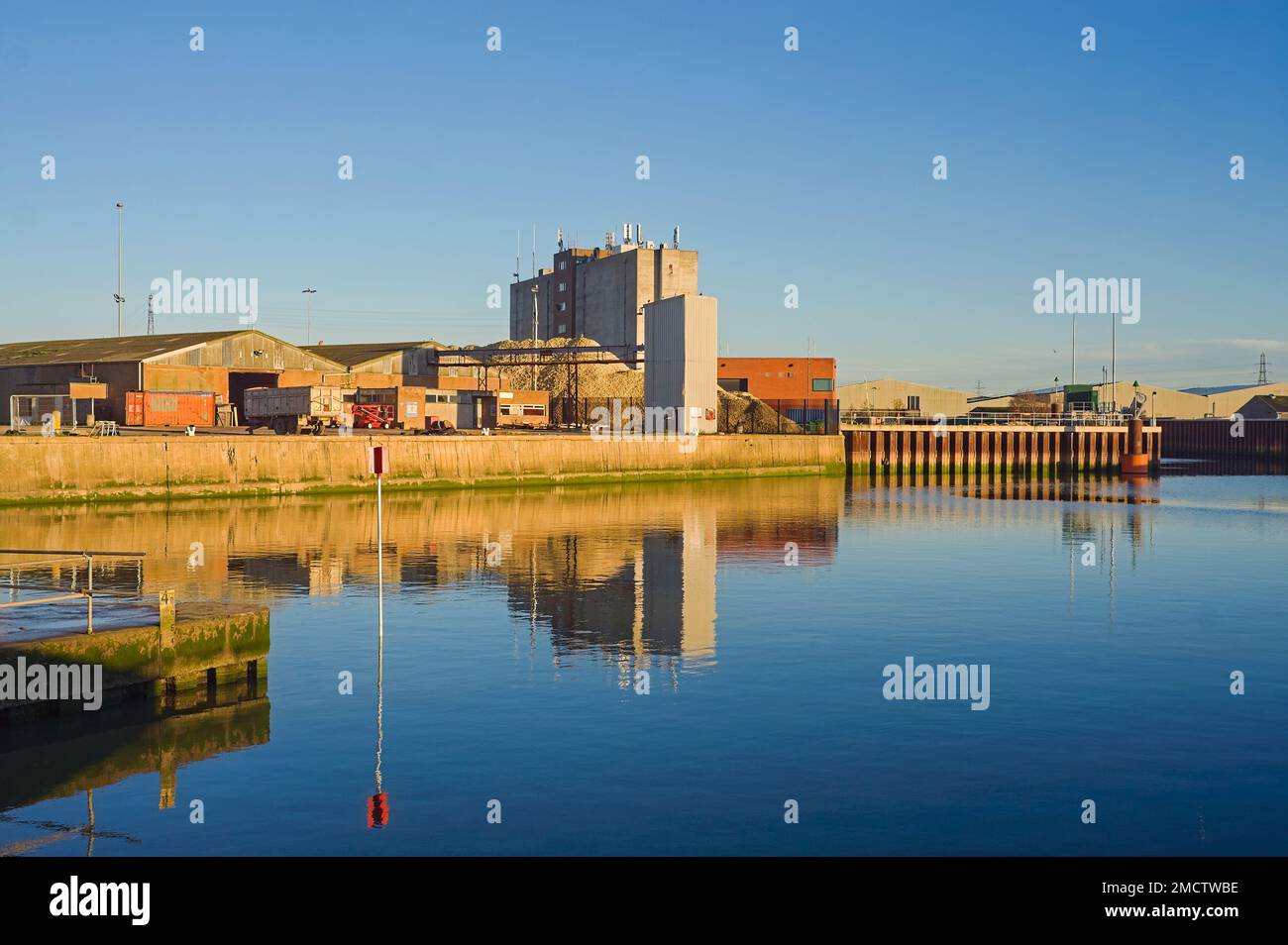 The river Haven at high tide with stunning reflections of Boston Docks ...