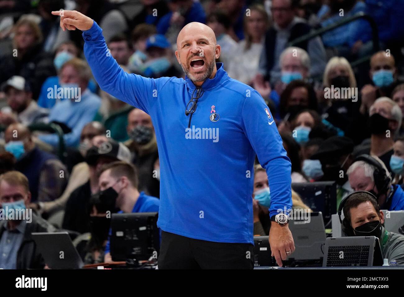Dallas Mavericks head coach Jason Kidd yells from the sideline during ...