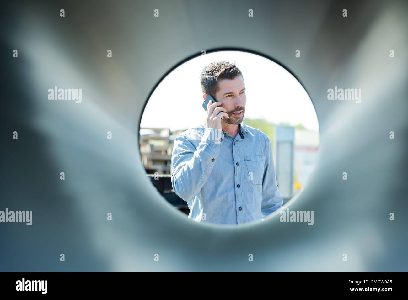 Through the looking pipe hi-res stock photography and images - Alamy