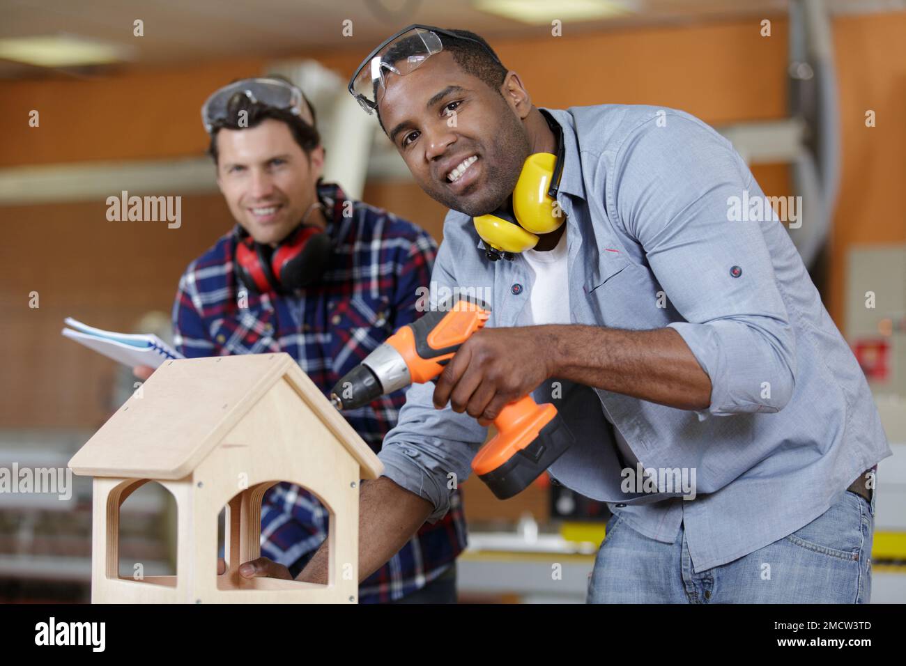Carpentry team hi-res stock photography and images - Alamy