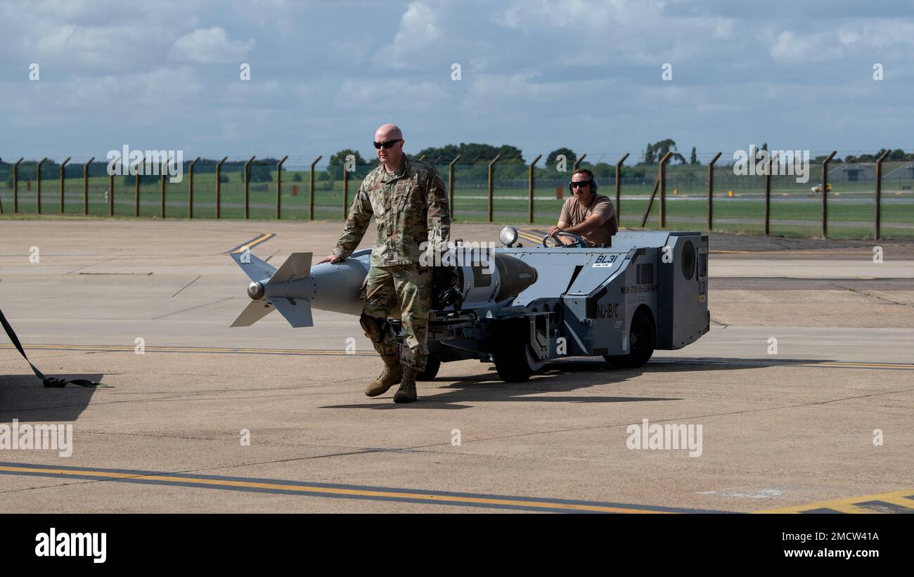 U.S. Air Force Master Sgt. Jesse Ballard, 48th Maintenance Group ...