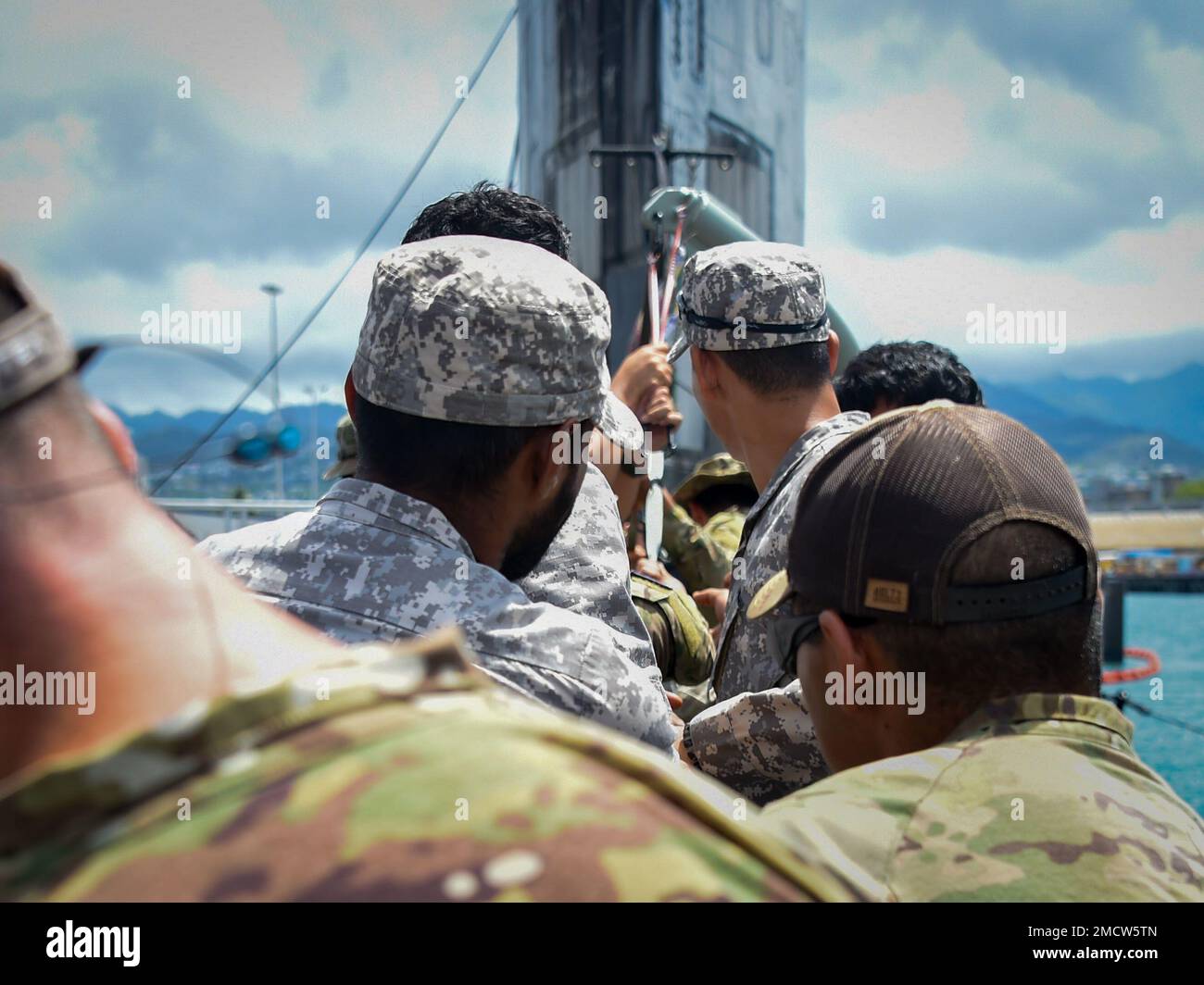 220710-N-EE352-1200 JOINT BASE PEARL HARBOR-HICKAM (July 10, 2022 ...