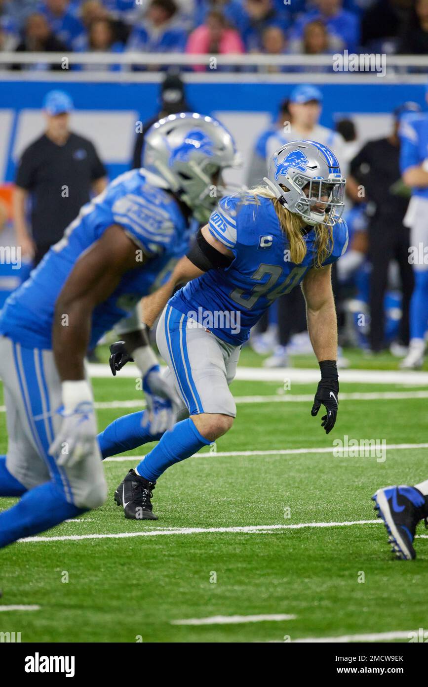 Detroit Lions inside linebacker Alex Anzalone (34) pursues a play on ...