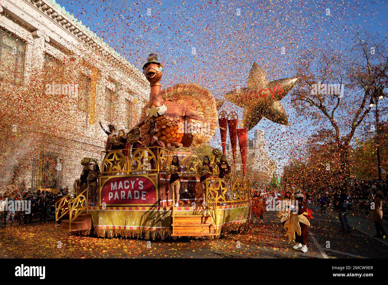 The Tom Turkey float rides down Central Park West in the Macy's ...