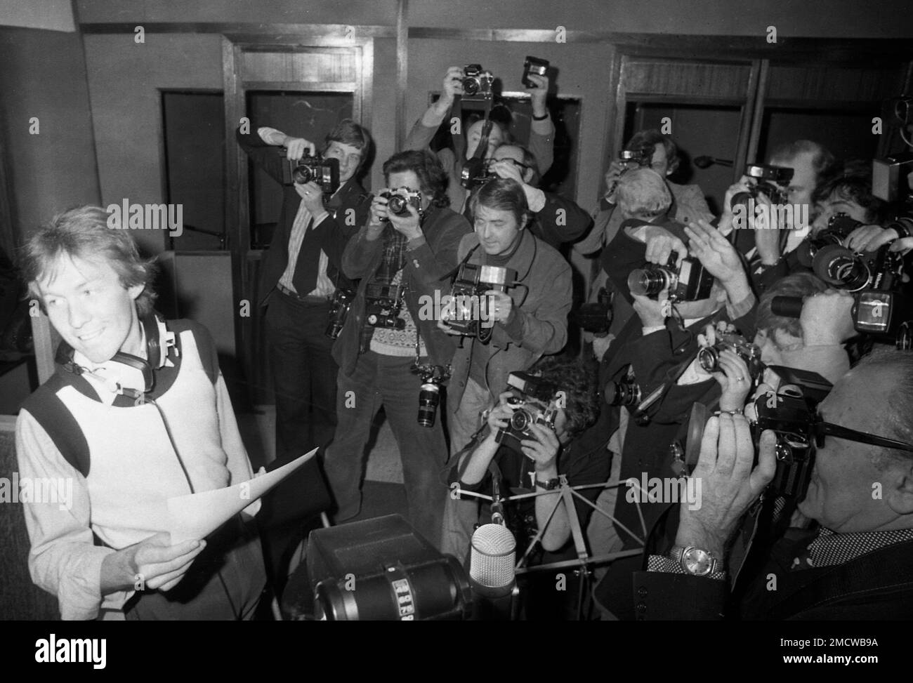 Roddy Llewellyn, 30, faces a battery of cameramen at a London recording ...
