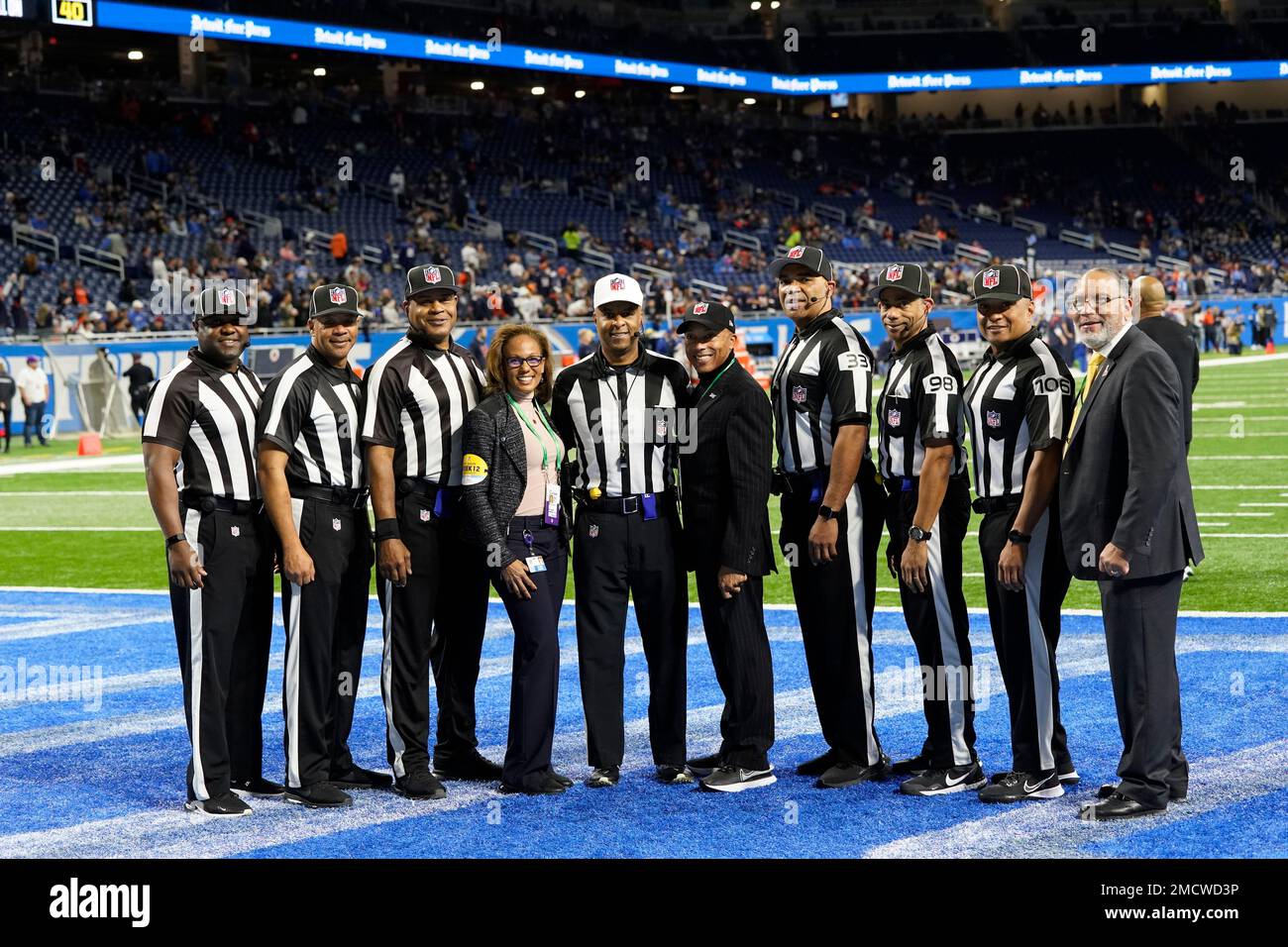 From left, Field Judge Mearl Robinson, Back Judge Greg Steed, Side ...