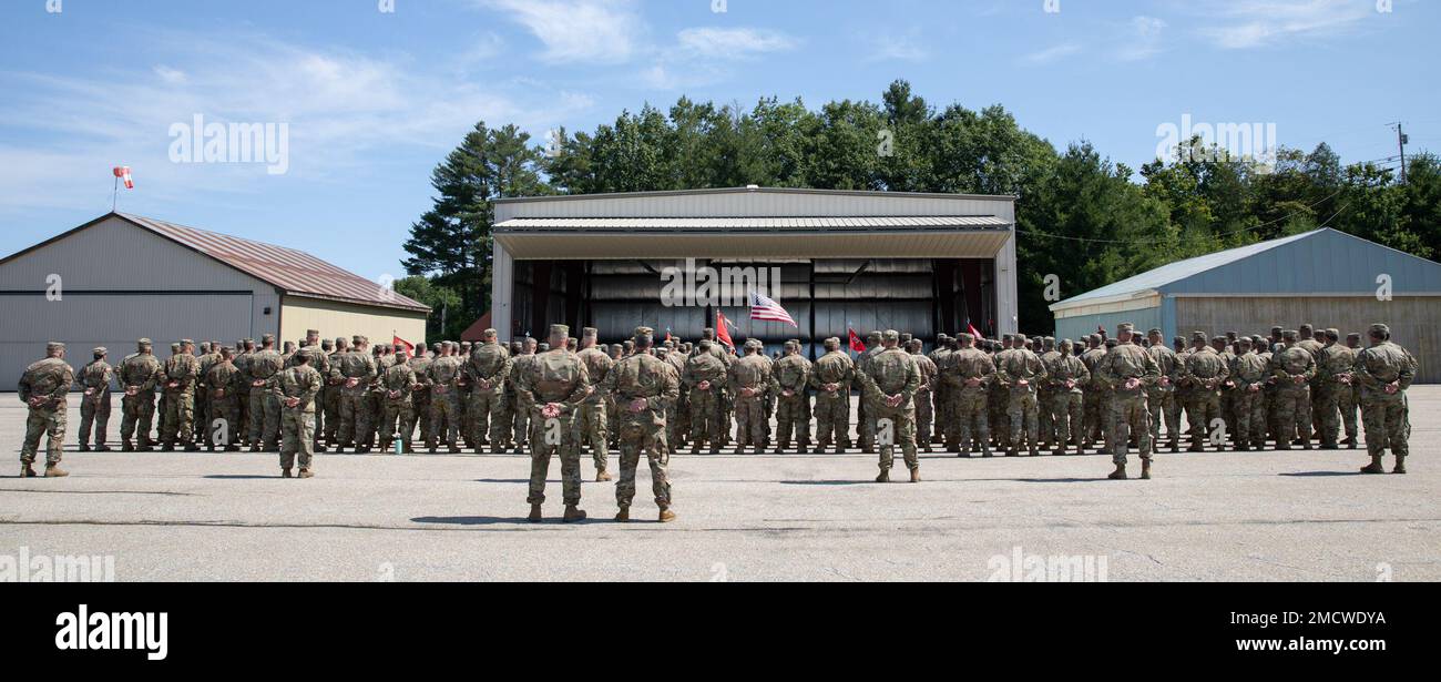 U.S. Army Soldiers of the 572nd Brigade Engineer Battalion, and 186th ...