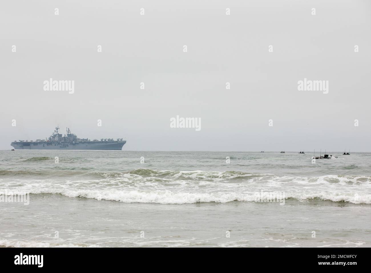 220711-N-YG415-1087 PACIFIC OCEAN (July 11, 2022) – Amphibious Combat ...