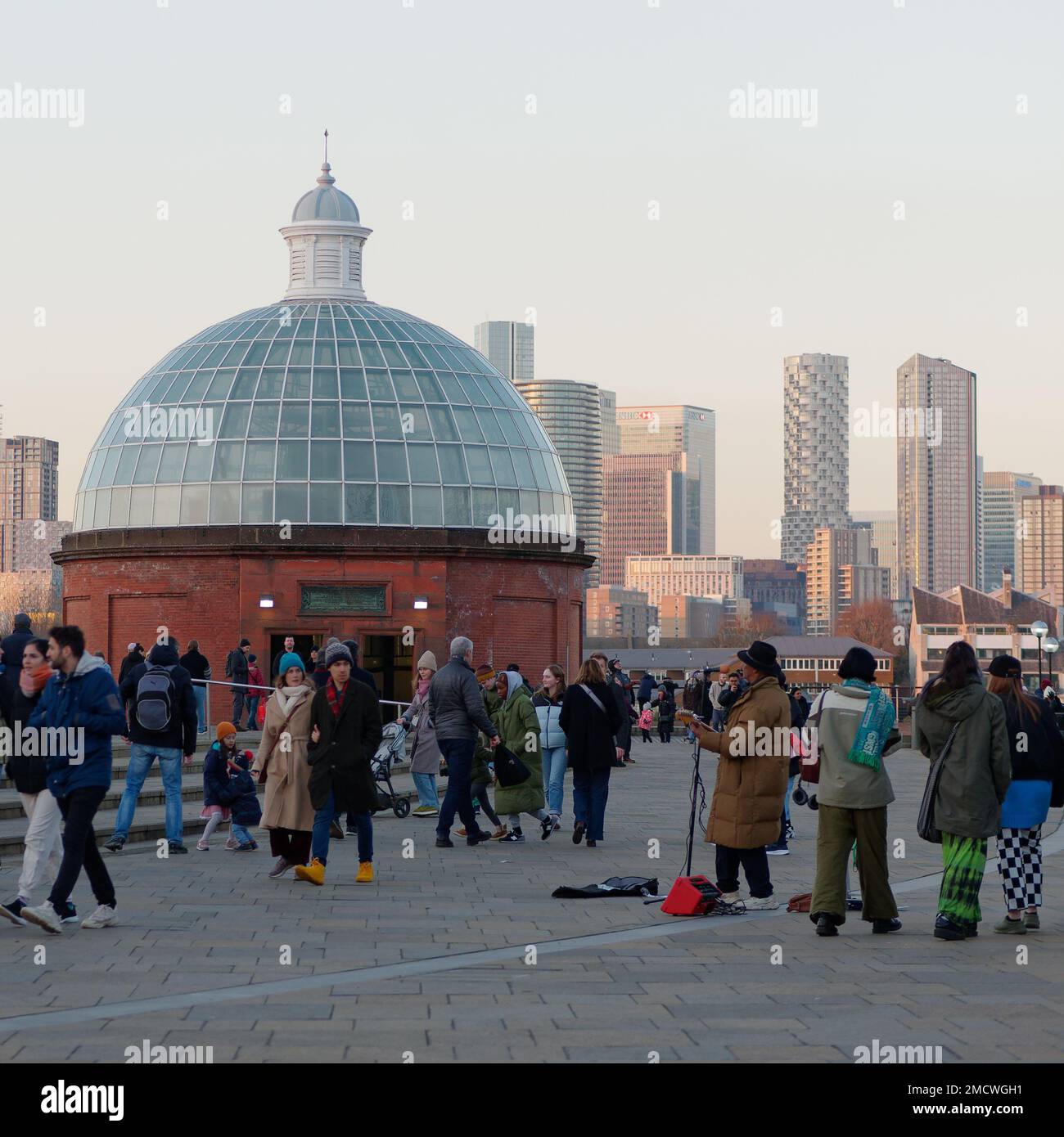 Dome shape hi-res stock photography and images - Alamy