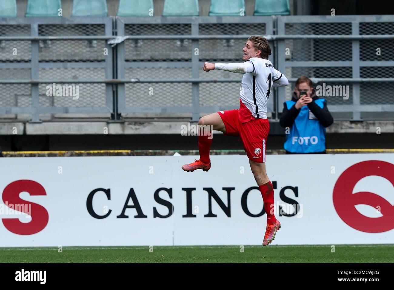 DEN HAAG, NETHERLANDS - JANUARY 22: Mees Rijks of Jong FC Utrecht ...