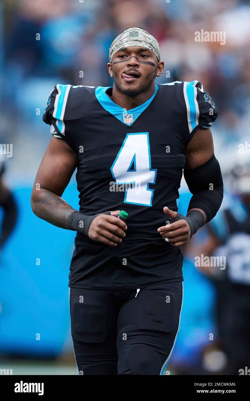 Carolina Panthers linebacker Jermaine Carter Jr. (4) jogs on to the ...