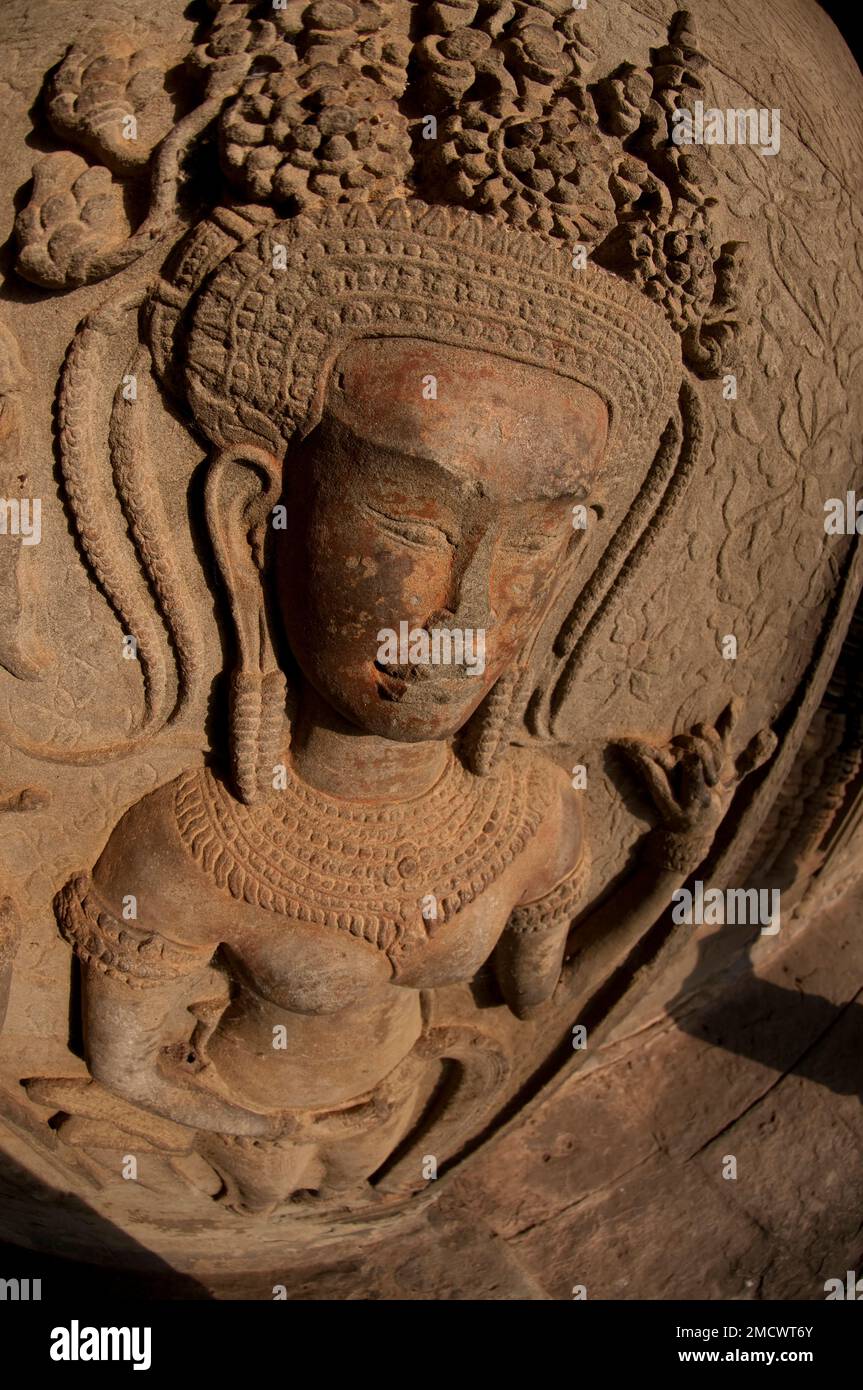 Close-up of carving of Apsara on wall, Angkor Wat temple, Siem Riep ...