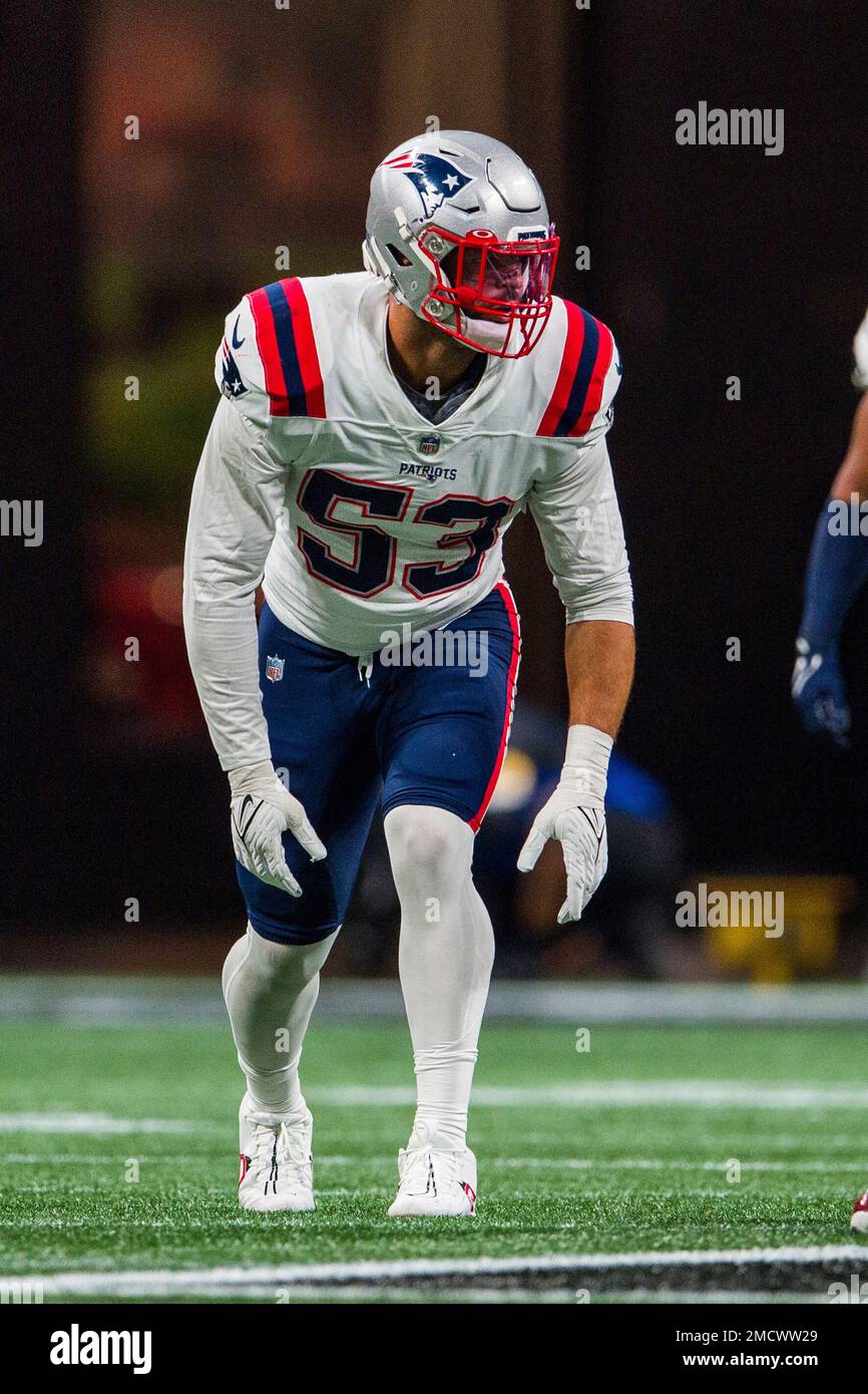 New England Patriots middle linebacker Kyle Van Noy (53) lines up ...