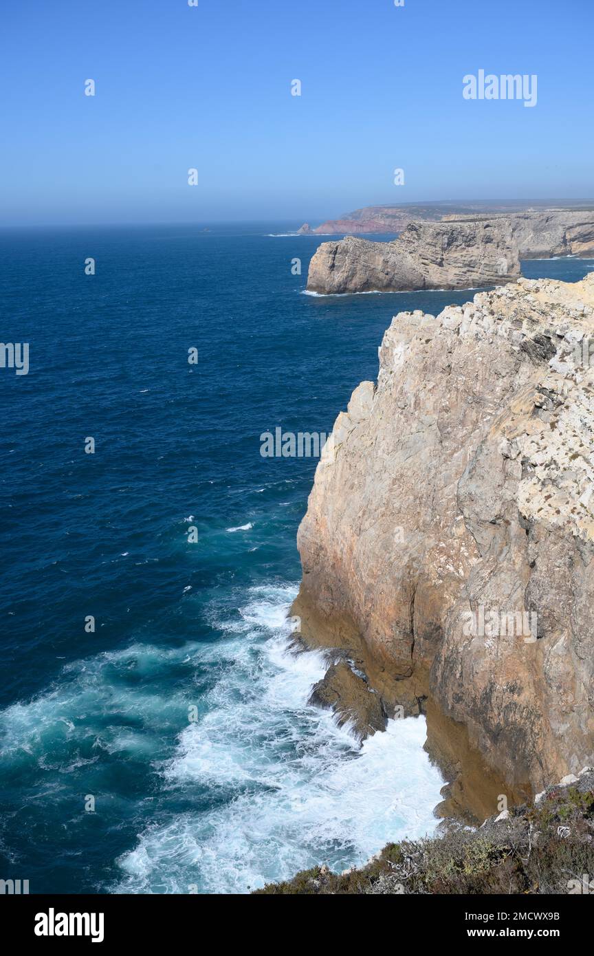 Typical cliffs in the Algarve in Portugal Stock Photo - Alamy
