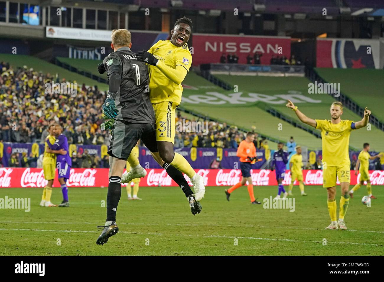 Nashville SC goalkeeper Joe Willis (1) and defender Jalil Anibaba (3 ...